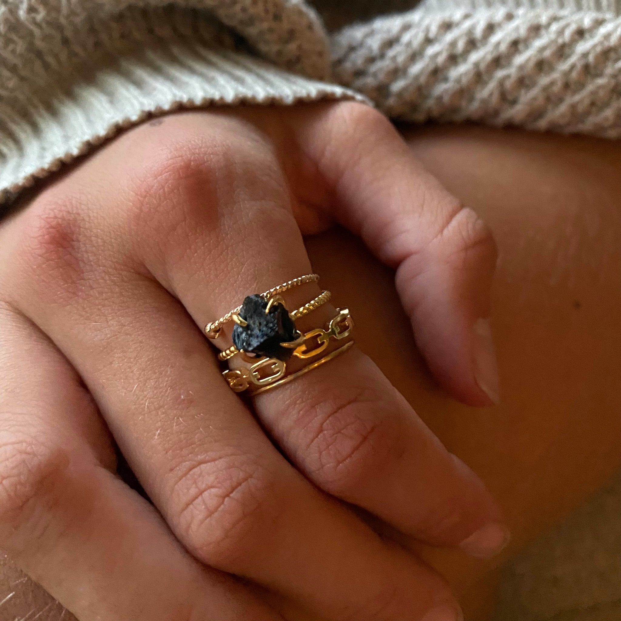 Sylvia Ring – Steel Daisy